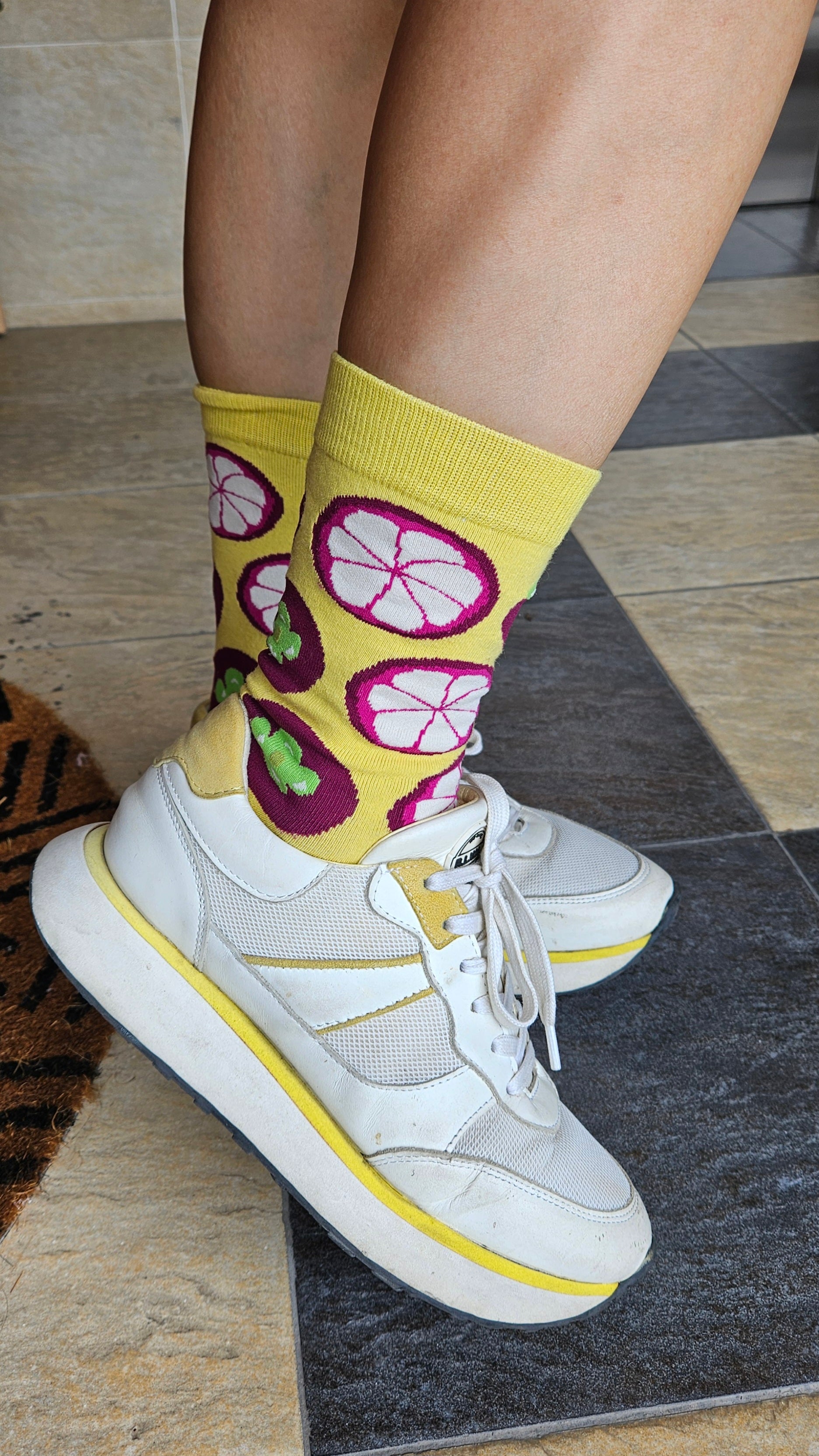 Singapore Fruits Series Mangosteen Socks – Cat Socrates Online